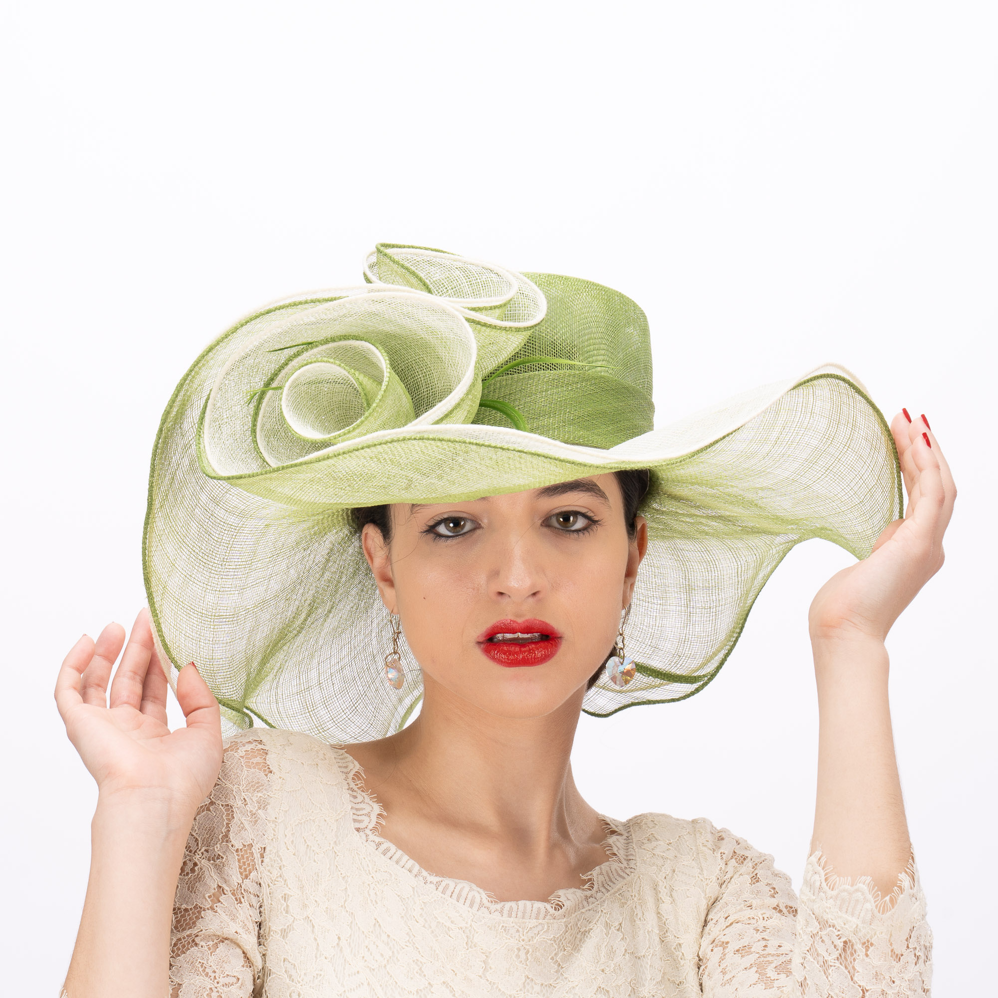 Dual Layer And Dual Tone Sinamay Flowy Hat With Swirl Brim | SUN YORKOS